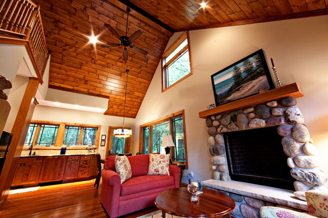 Family Retreat Guest - DLH Builders