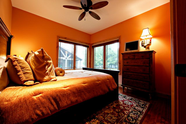 Family Retreat Guest - DLH Builders