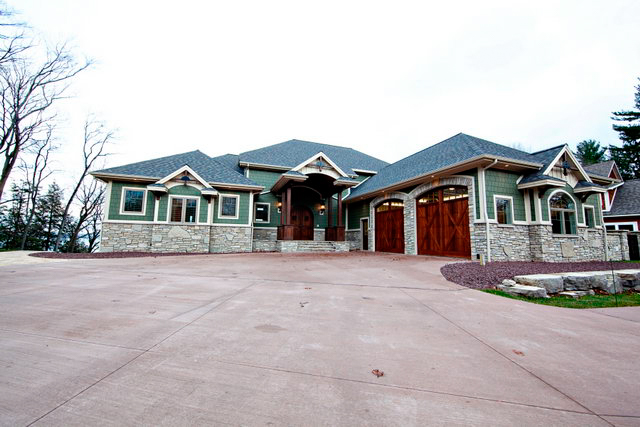 Lakeside Overlook - DLH Builders